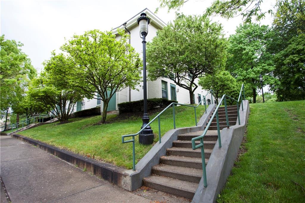 25 Higgins Street, Unit#106, Smithfield, RI 02917 | MLS #1158997 | Lila ...