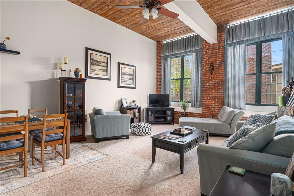 15 Higgins Street, Unit#206, Smithfield, RI 02917 | MLS #1265706 | Lila ...