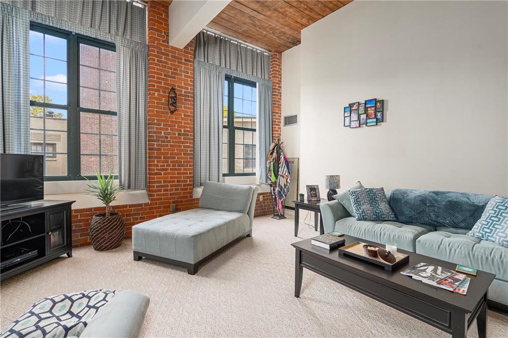 15 Higgins Street, Unit#206, Smithfield, RI 02917 | MLS #1265706 | Lila ...