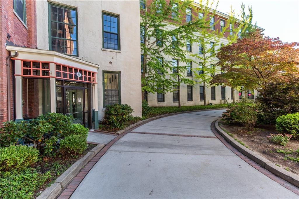 15 Higgins Street, Unit#309, Smithfield, RI 02917 | MLS #1267670 | Lila ...