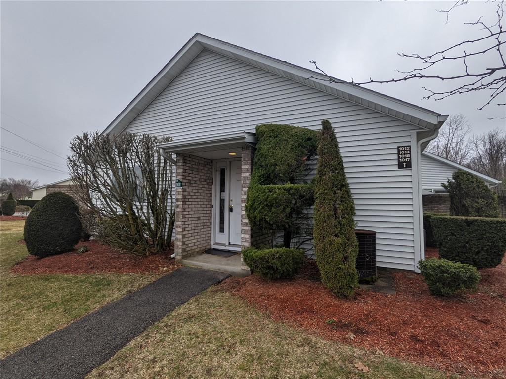 1011 Williamsburg Circle, Warwick, RI 02886 | MLS #1278474 | Lila Delman