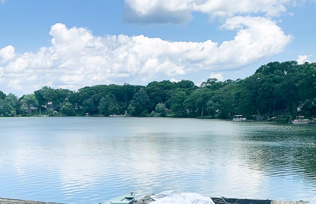 524 Lake Shore Drive, Warwick, RI 02889 | MLS #1292988 | Lila Delman