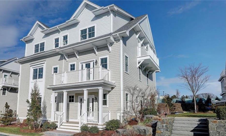 26 Kettle Point Avenue, East Providence, RI 02915 | MLS #1297154 | Lila ...