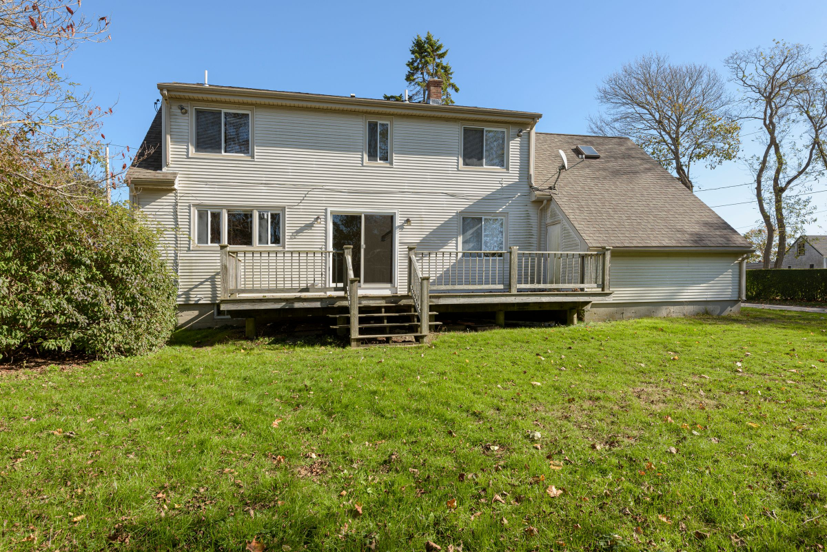 11 O'Donnell Road, Middletown RI 02842 | Lila Delman