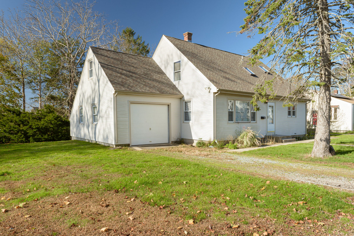 11 O'Donnell Road, Middletown RI 02842 | Lila Delman
