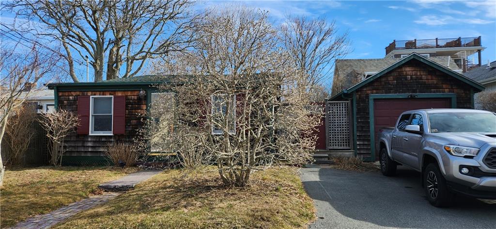 28 Crest Street, Middletown, RI 02842 | MLS #1331342 | Lila Delman