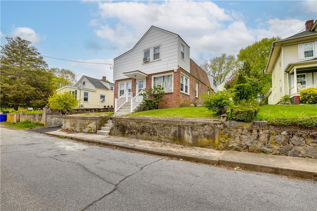 10 Arthur Street, West Warwick, RI 02893 | MLS #1334514 | Lila Delman