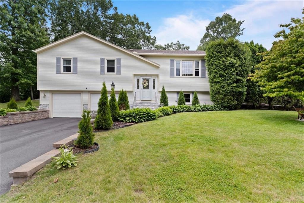 39 River Drive, Johnston, RI 02919 | MLS #1337759 | Lila Delman