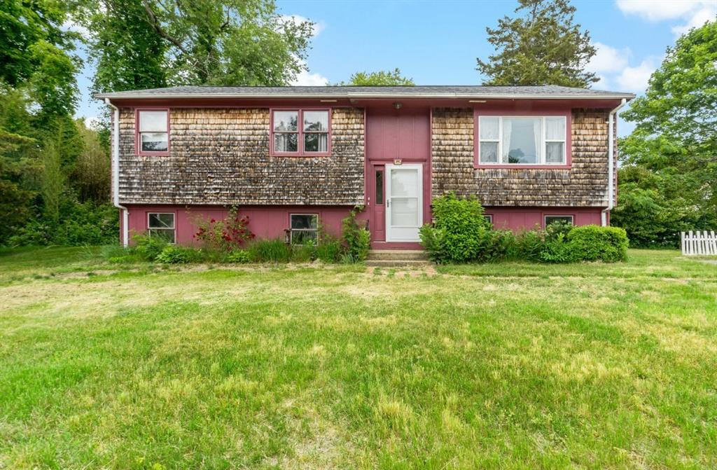 5 Locust Court, Narragansett, RI 02882 | MLS #1337850 | Lila Delman