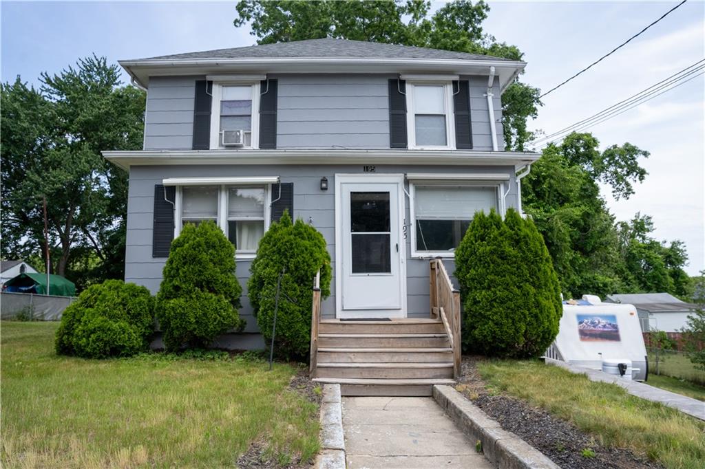 195 Andrews Avenue, West Warwick, RI 02893 | MLS #1337936 | Lila Delman