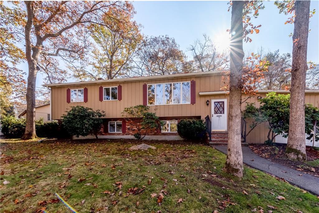 7 Castle Way, Westerly, RI 02891 | MLS #1347393 | Lila Delman