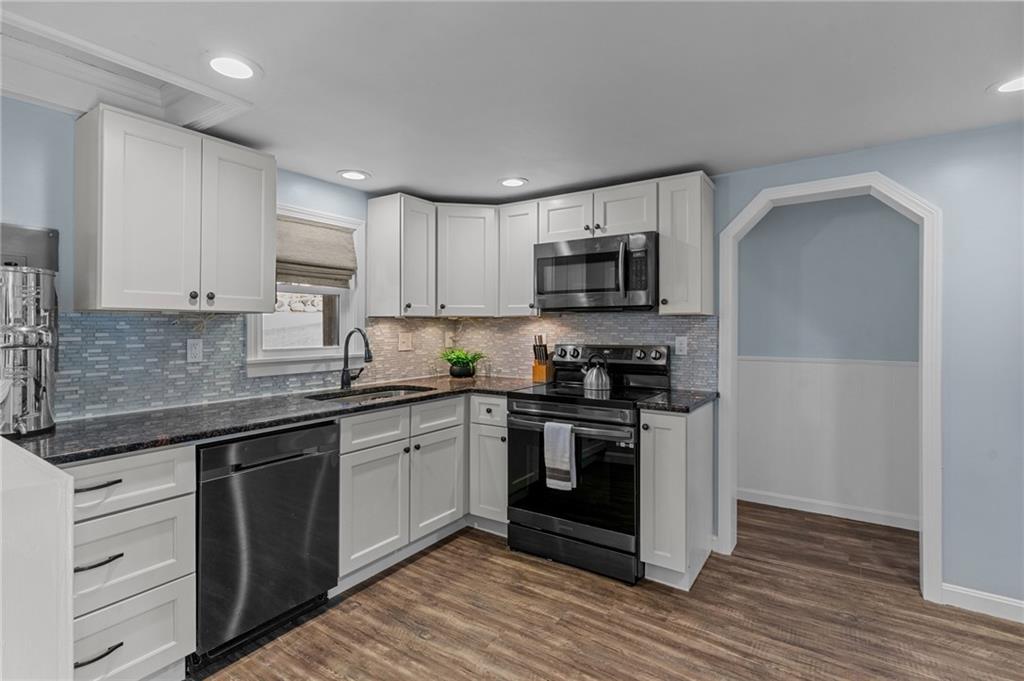 16 Ray Street, Coventry, RI 02816 | MLS #1350001 | Lila Delman