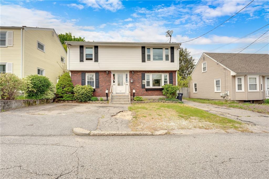 19 West Lawn Avenue, Pawtucket, RI 02860 | MLS #1358509 | Lila Delman